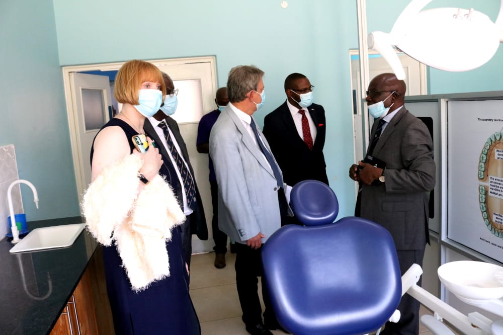 University of Glasgow Vice-Chancellor visits Kamuzu University of ...